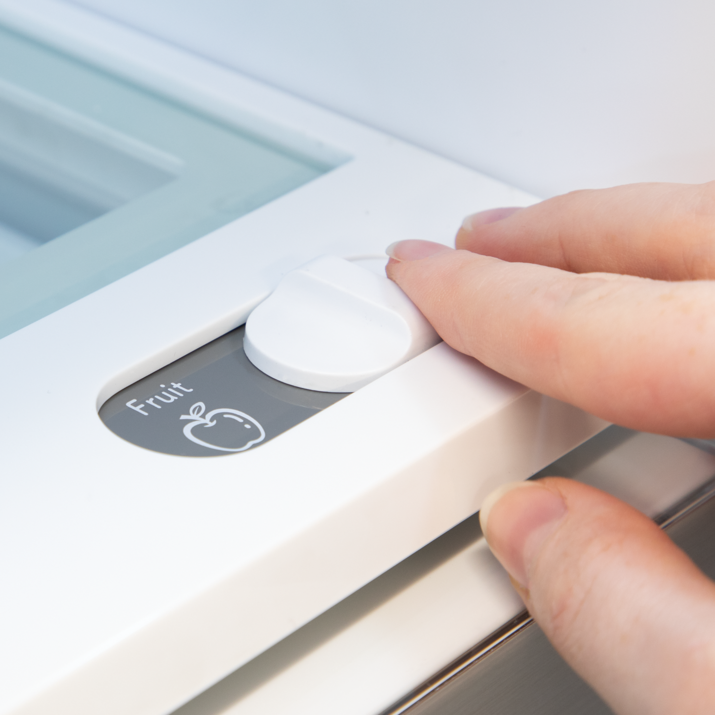 How To Properly Use Your Crisper Drawer - Simply Better Living