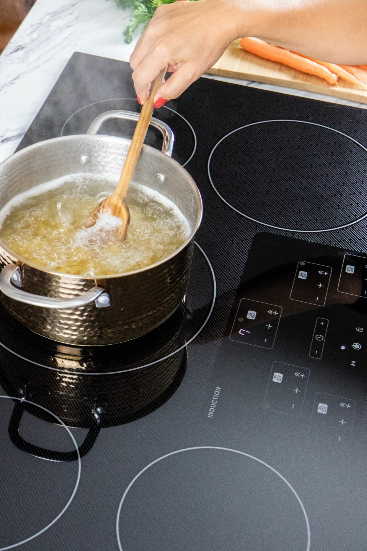 Comparing the Best Cooktops for Your Kitchen Renovation