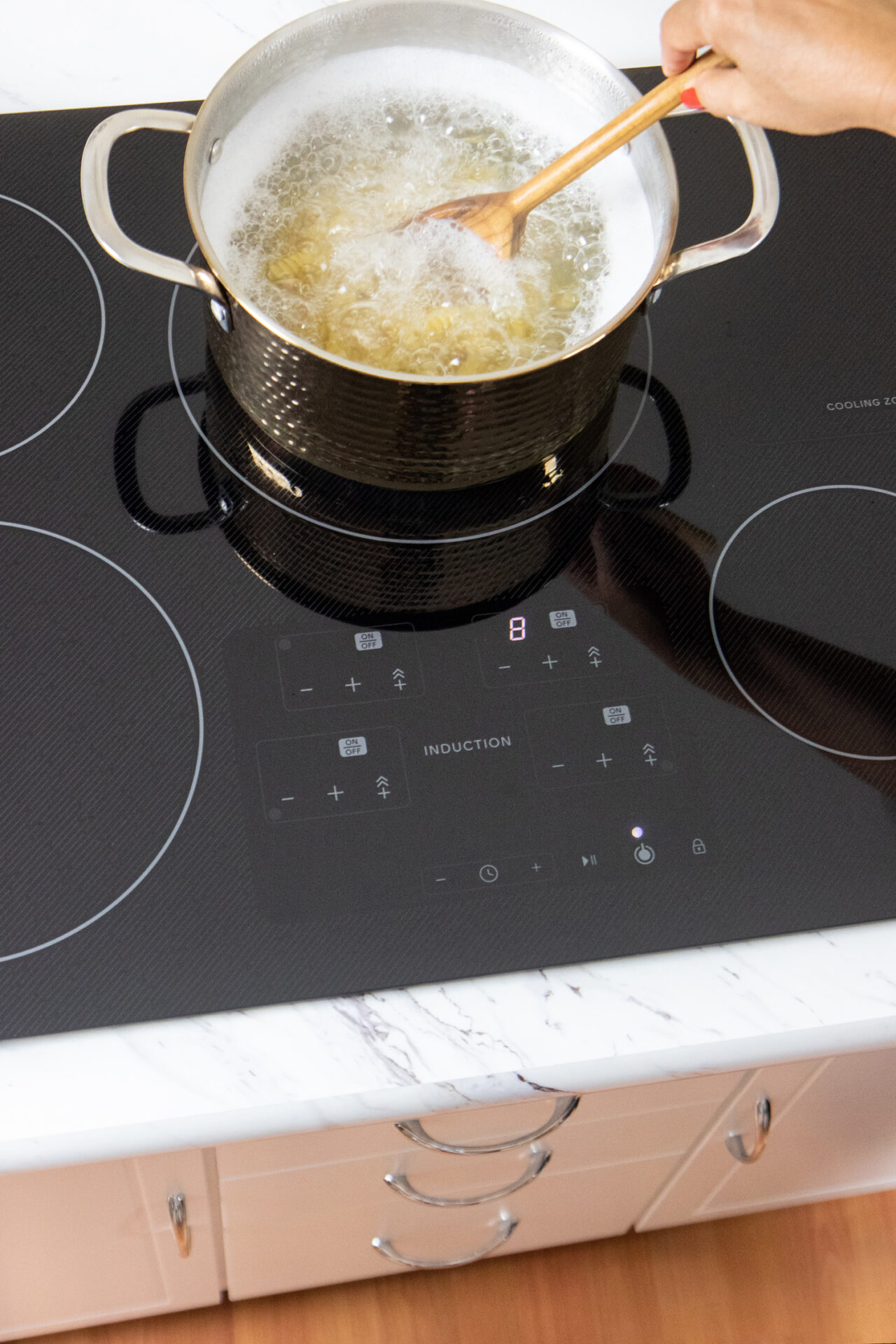 The Benefits of Induction Cooktops - Simply Better Living